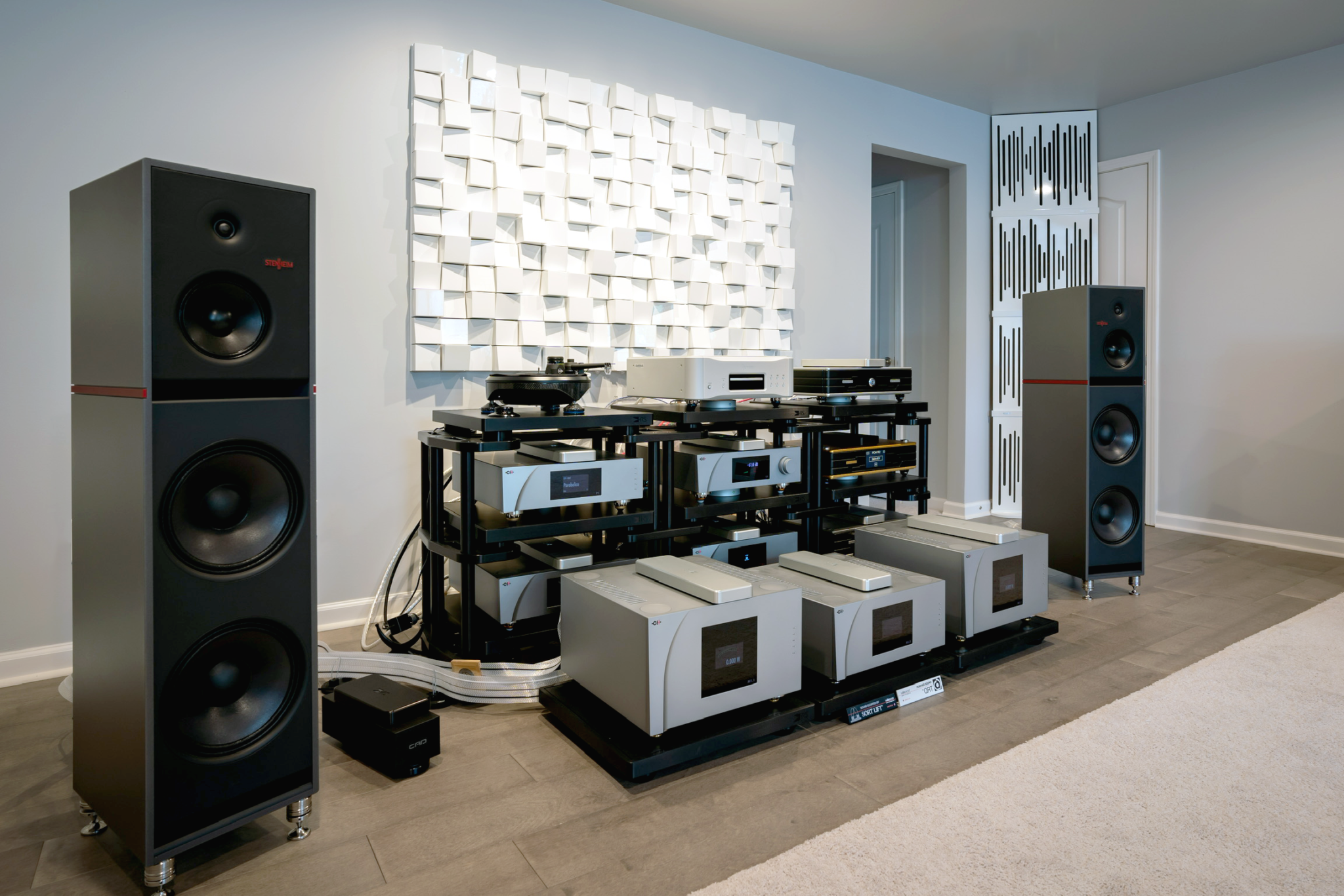 Home - High-end Audio and Home Theater - LiquidHiFi